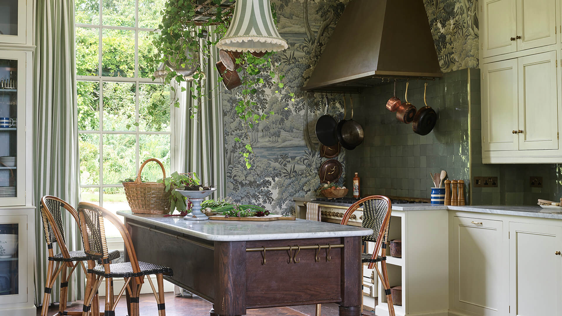 Castle Kitchen Renovation | Luxury Interior Design – House of Hackney US